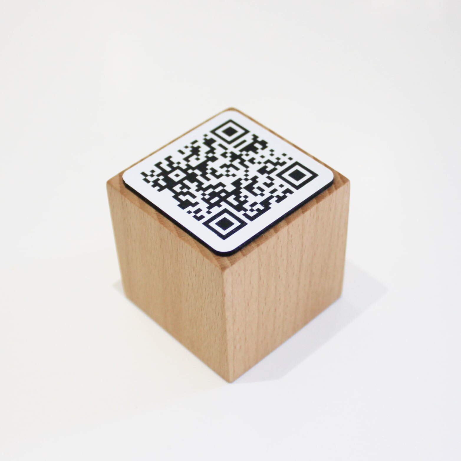 Cubo QR madera Haya natural | AVOCATY